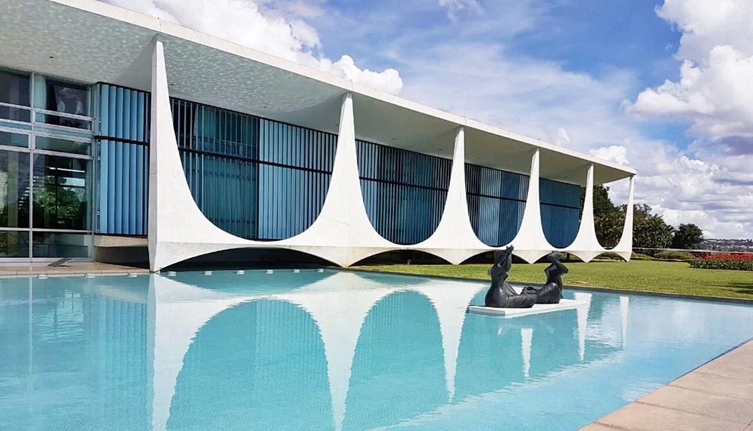 Governo gasta R$ 335 mil na compra de tapete, sofá e piso para uso de Lula e Janja | Blog do Farias